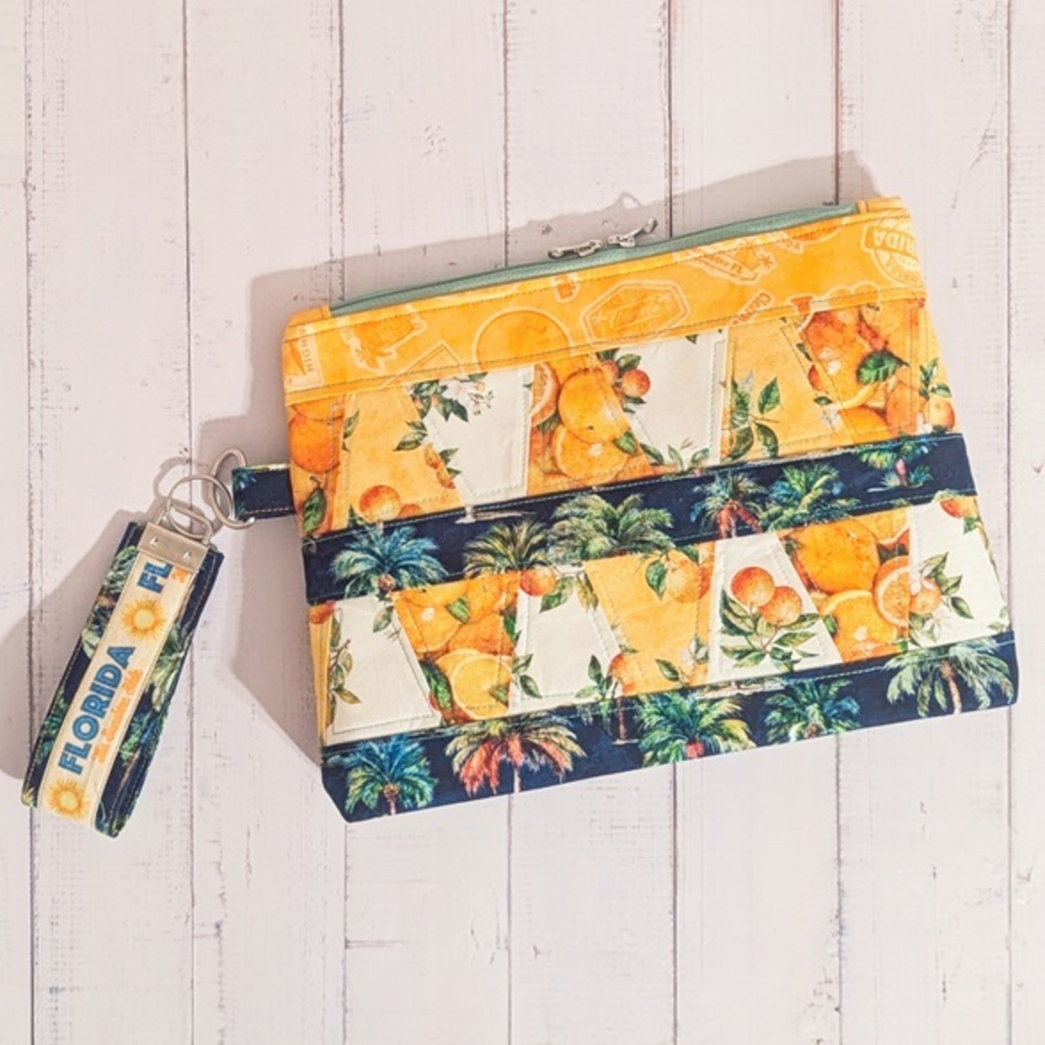 Triangle Zipper Pouch XL - Florida '24