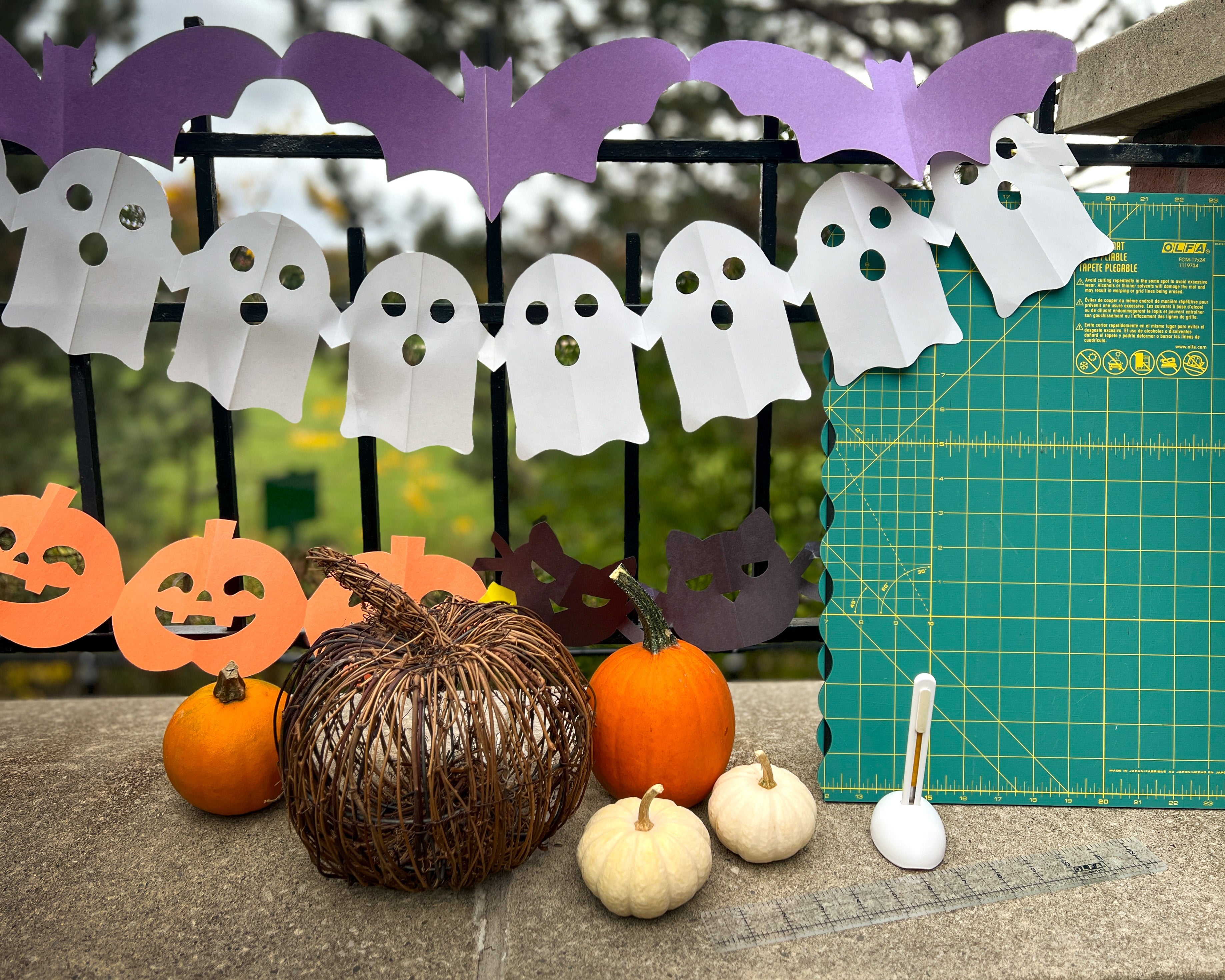 Easy Handmade Halloween Paper Garland