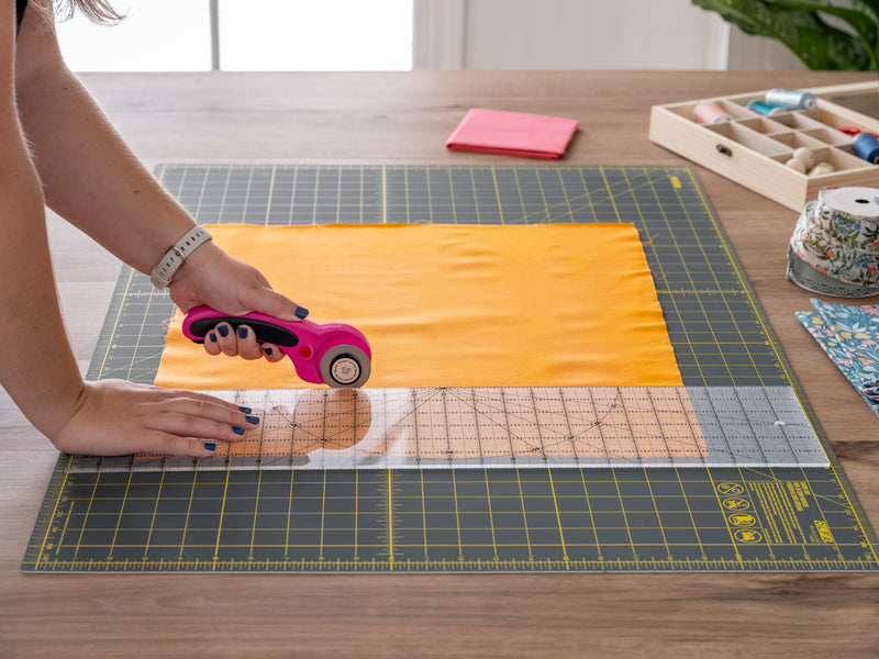 RM-MG-01/GRY 24”x36” Double-Sided Self-Healing Rotary Mat, Gray – OLFA.com