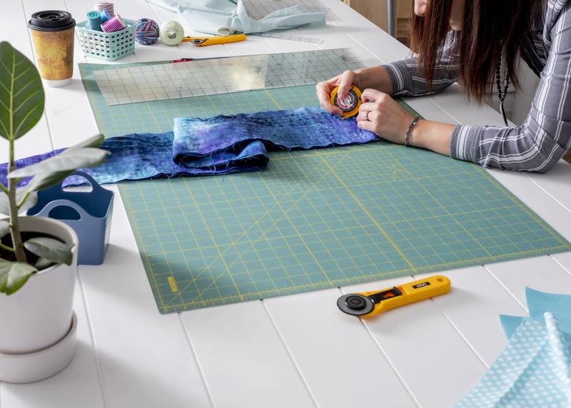 OLFA RM-MG 24" x 36" Green Double-Sided Self-Healing Rotary Mat – OLFA.com